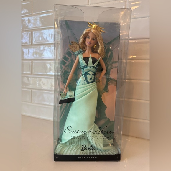Barbie | Toys | 209 Statue Of Liberty Pink Label Barbie T3772 Unopened ...
